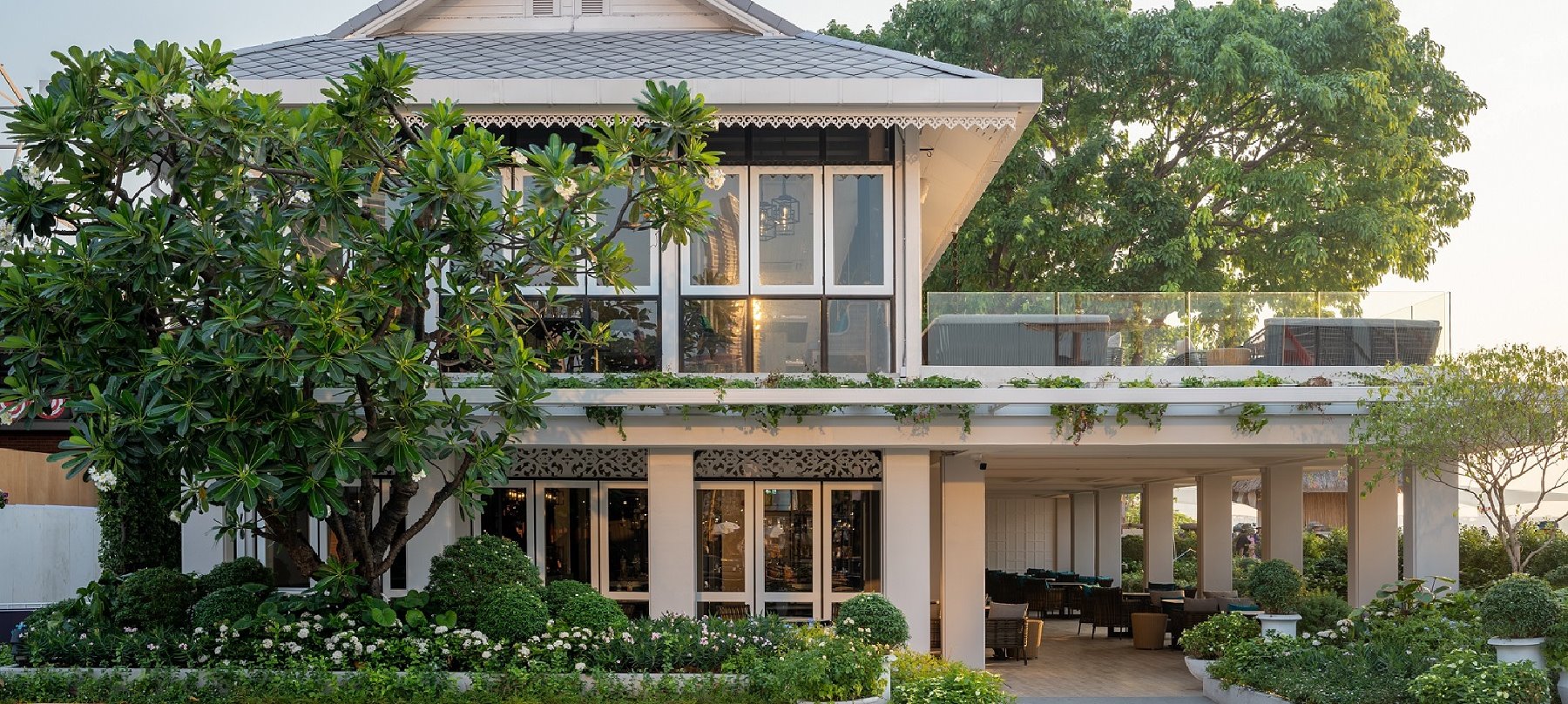 The Siam Tea Room | Authentic Thai Cuisine & Freshly-Baked Pastries